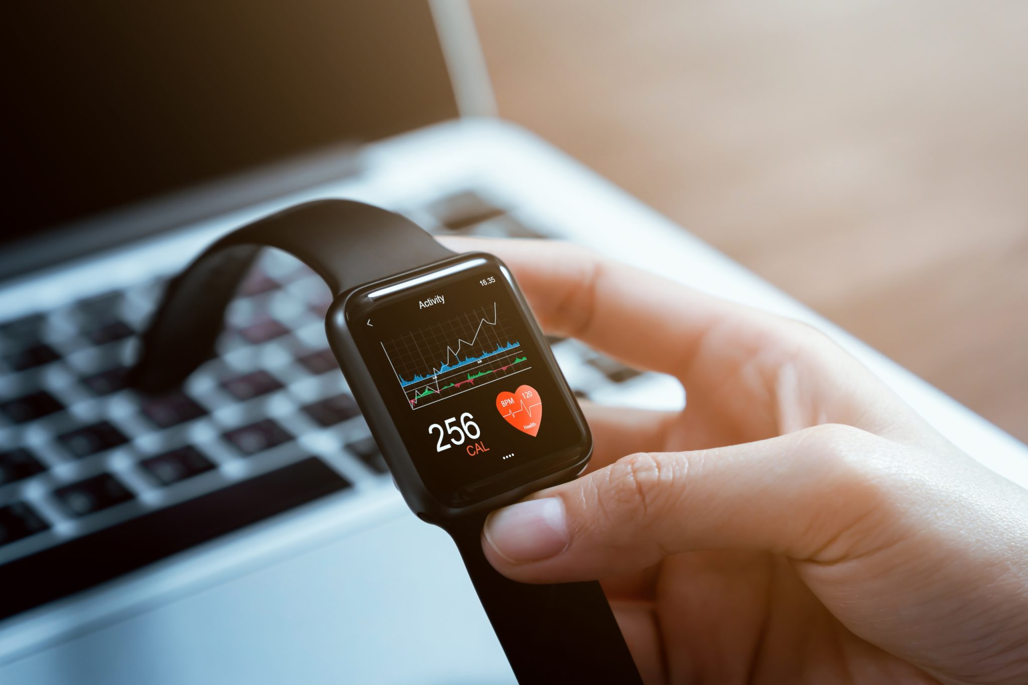 The Pros And Cons Of Owning A Smartwatch: Is It Worth It?